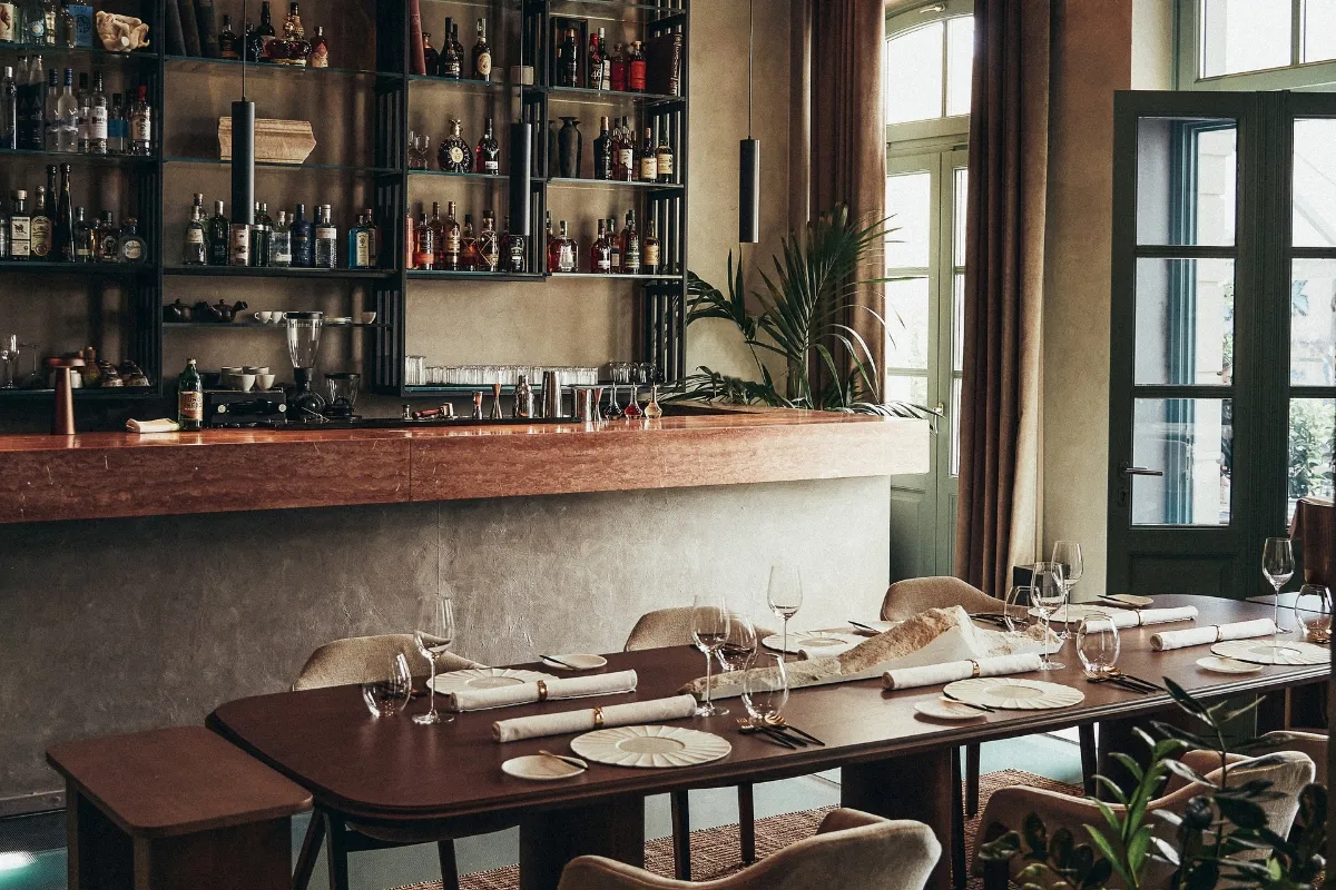 Το Makris Athens by DOMES Ανοίγει τις Πόρτες του | Makris Athens